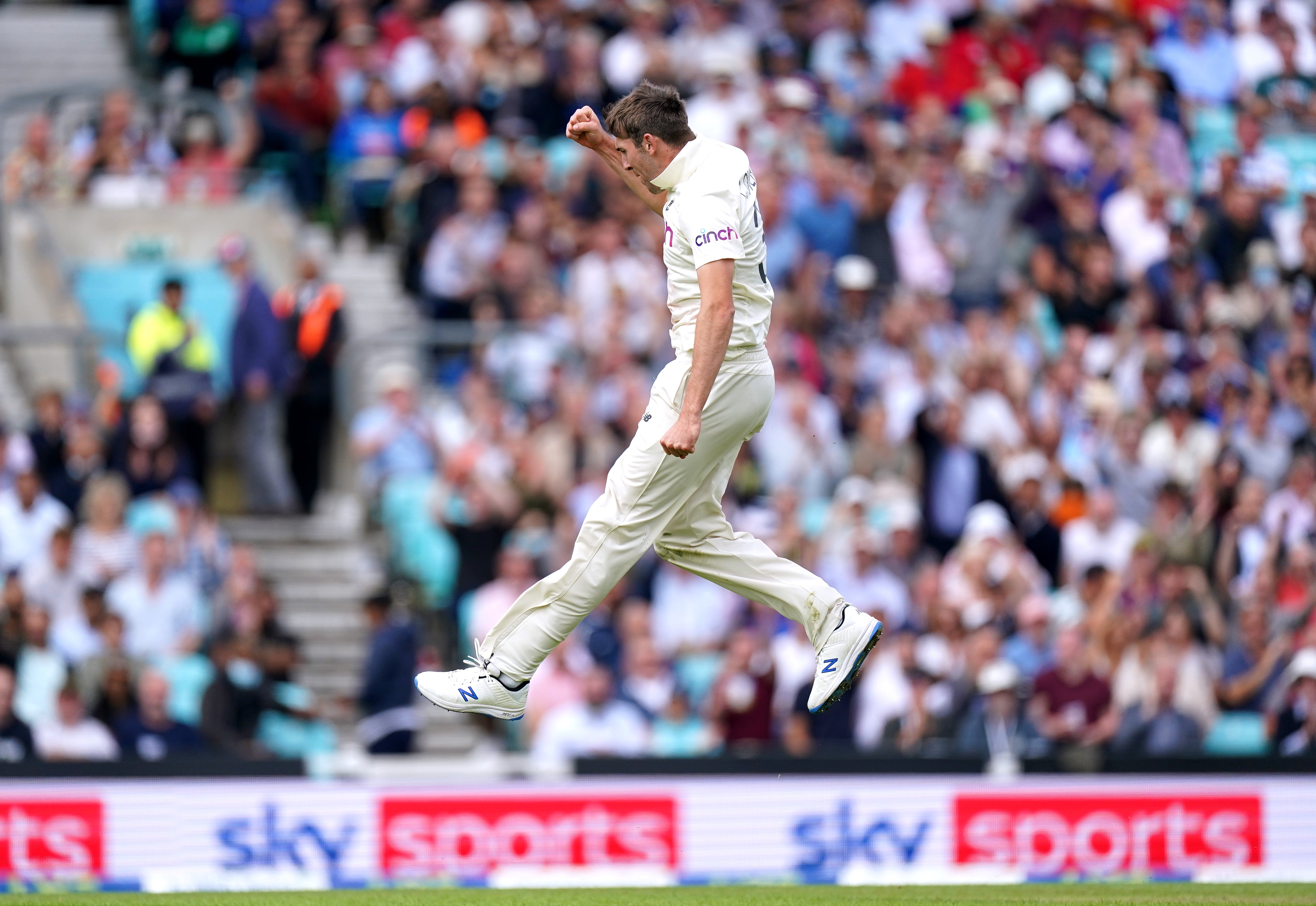 Chris Woakes stars as England dismiss India for 191 at the Kia Oval ...