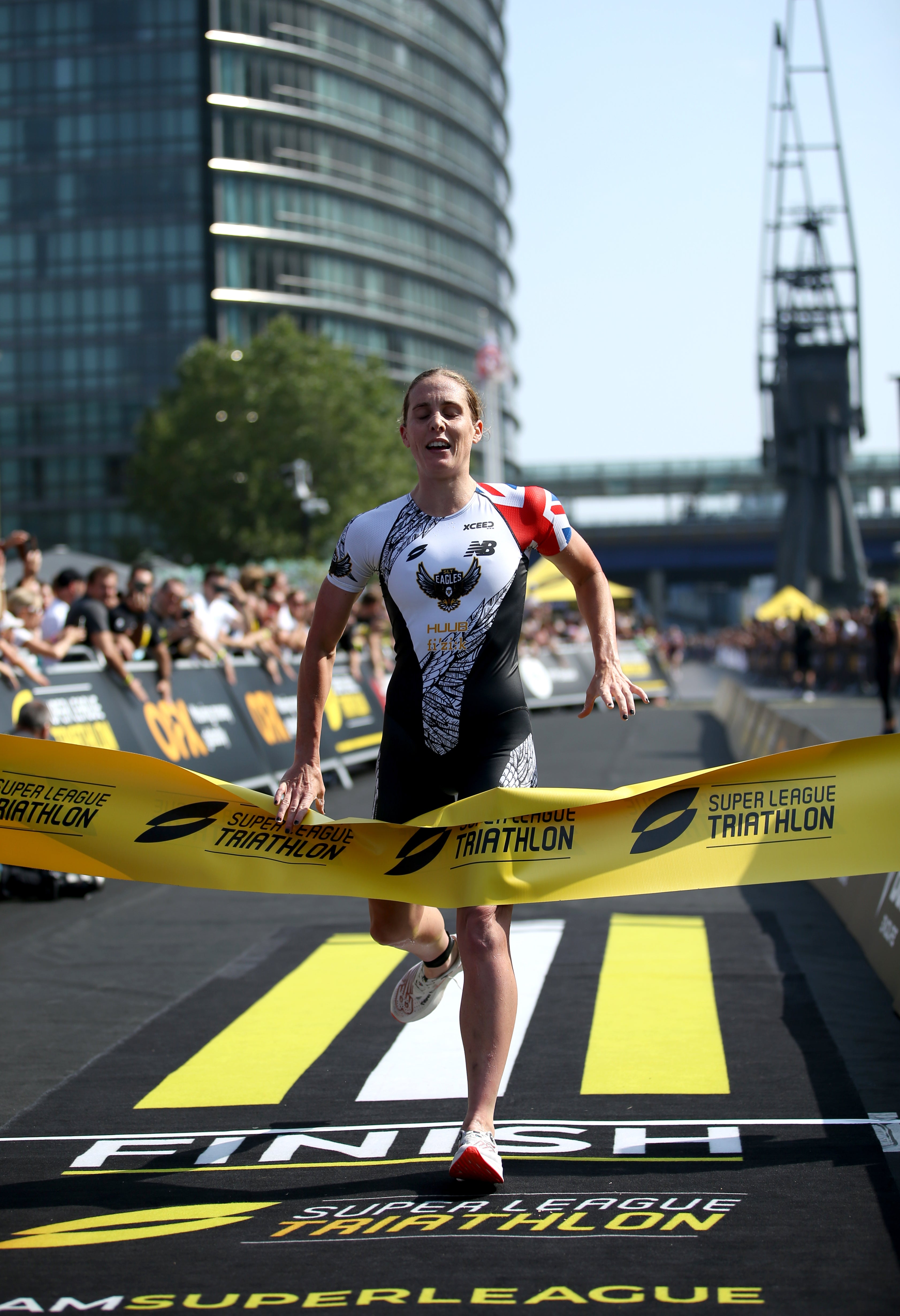 Jess Learmonth edges out fellow Britons to claim Super League Triathlon ...