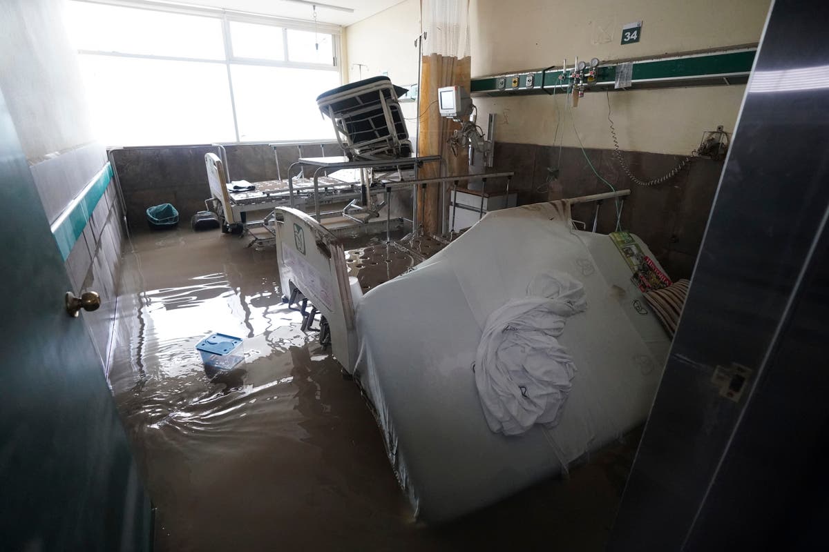 México: 16 muertos en hospital inundado por intensas lluvias ...