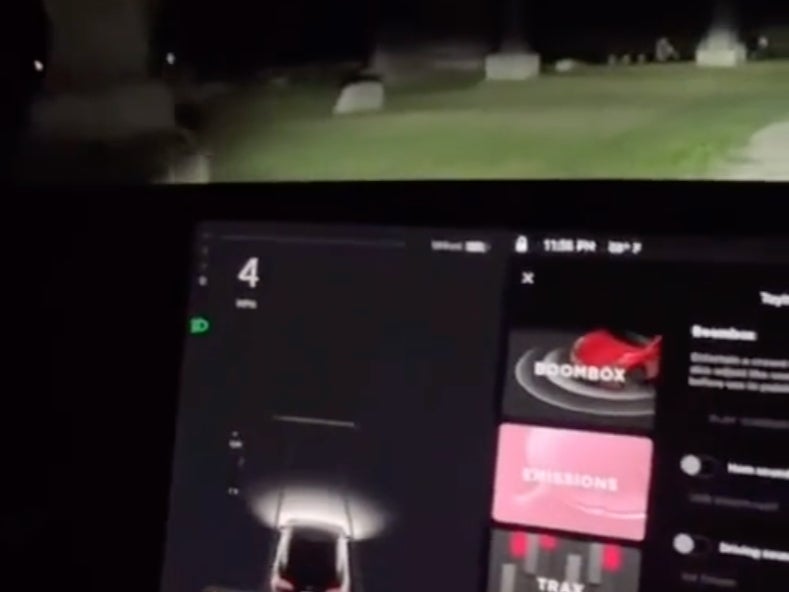 Driver thinks Teslas can see dead people after… Driver thinks Teslas can see dead people after…