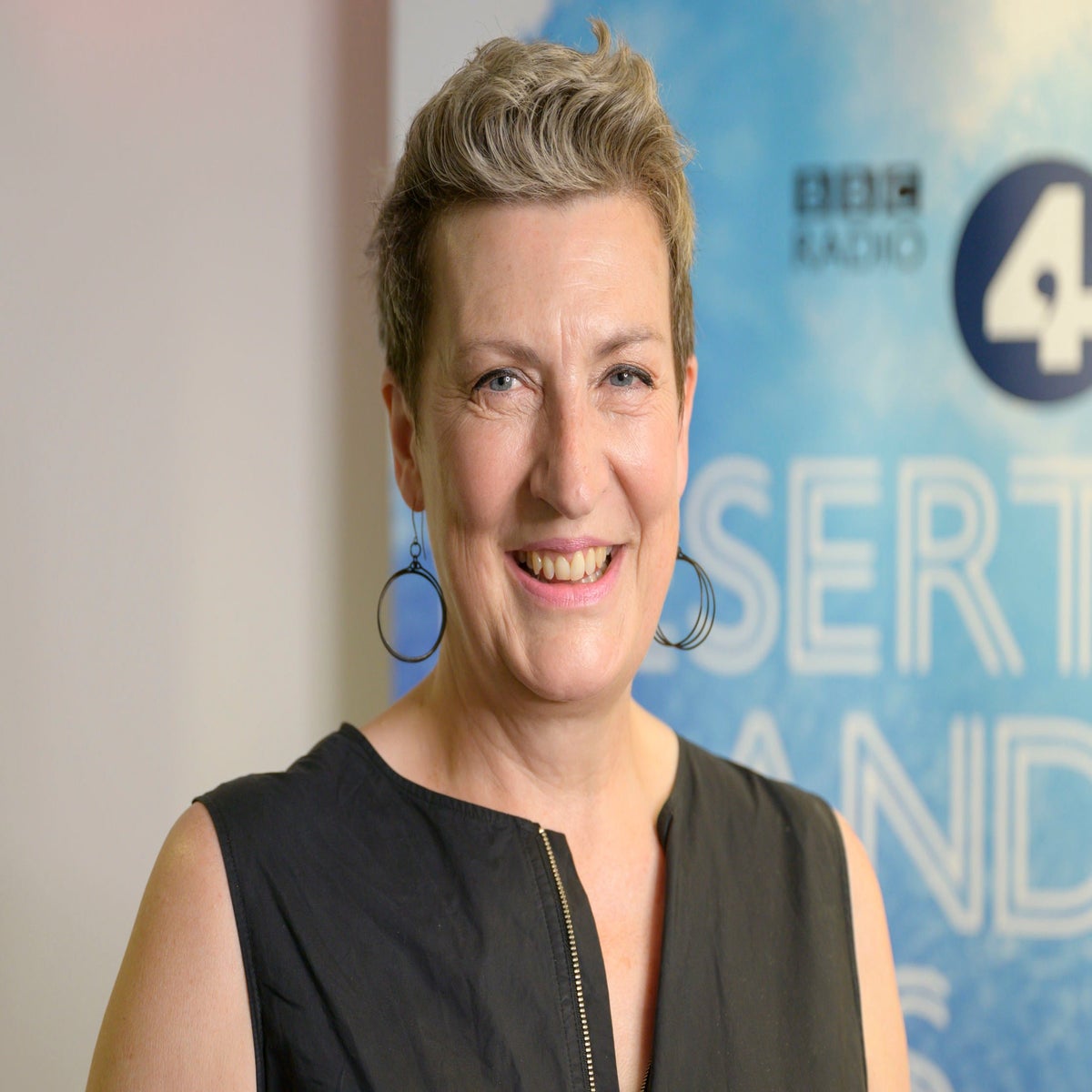 Sarah Connolly's Instagram, Twitter & Facebook on IDCrawl