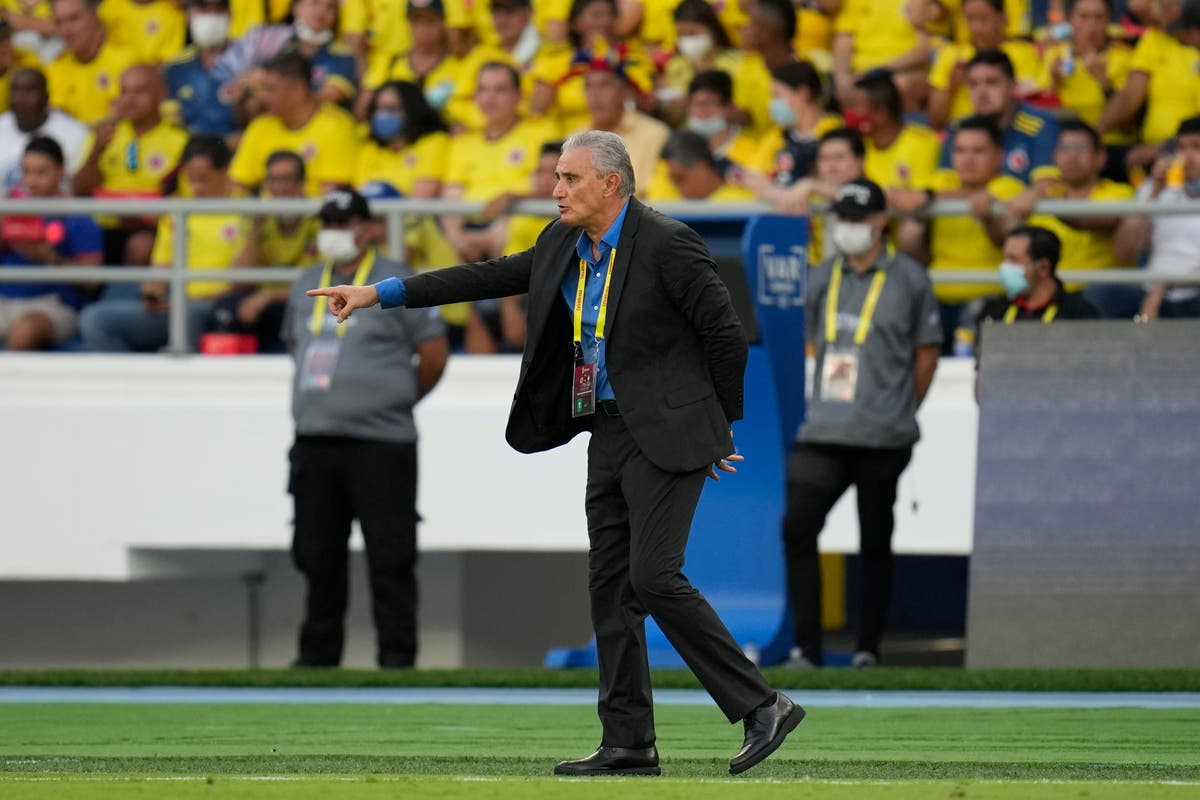 Brasil abre sus puertas al público al recibir a Uruguay | Independent ...