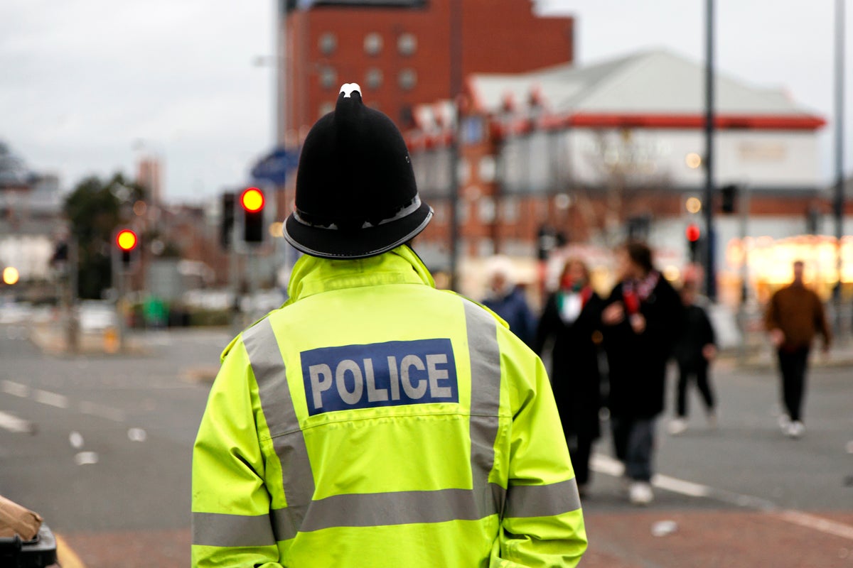 Police chief warns officers against sharing inappropriate WhatsApp ...