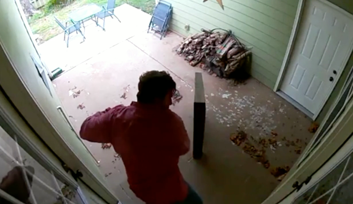 Horrifying video shows intruder breaking into house as mother and baby ...