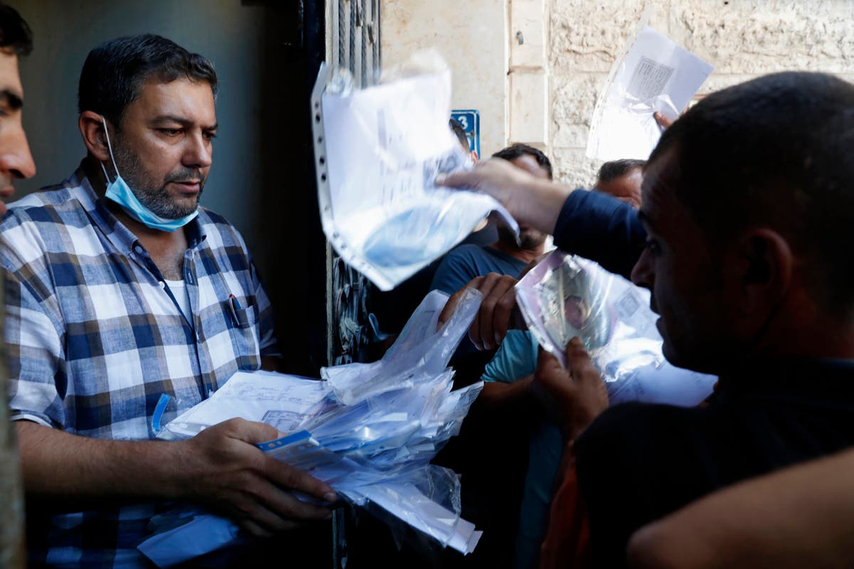Israel announces 3,000 new work permits for Gazans | The Independent