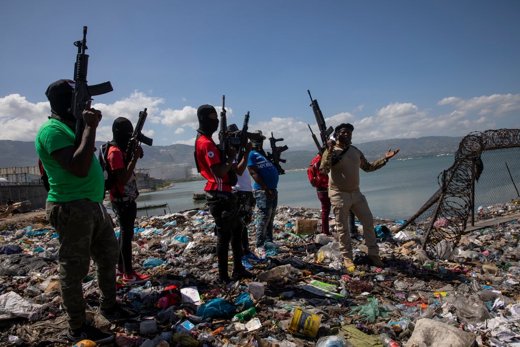 In Haiti, the difficult relationship of gangs and…