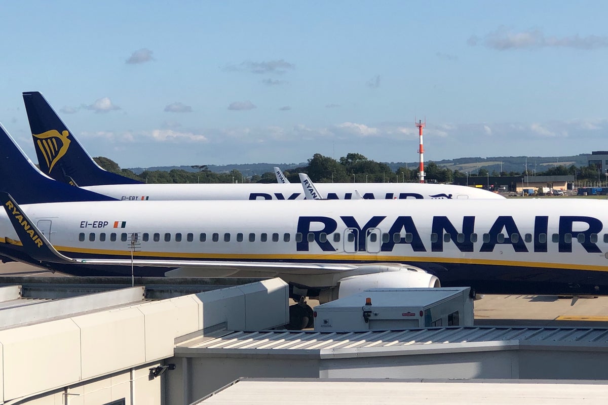 Ryanair summer loss shrinks to £40m – but passenger numbers less than ...