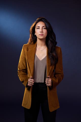 Roo Powell: Mum of three, 38, poses as underage teen to expose online ...