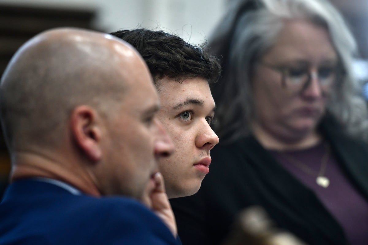 Detective: Rittenhouse shouted 'Friendly!' to pursuer | The Independent