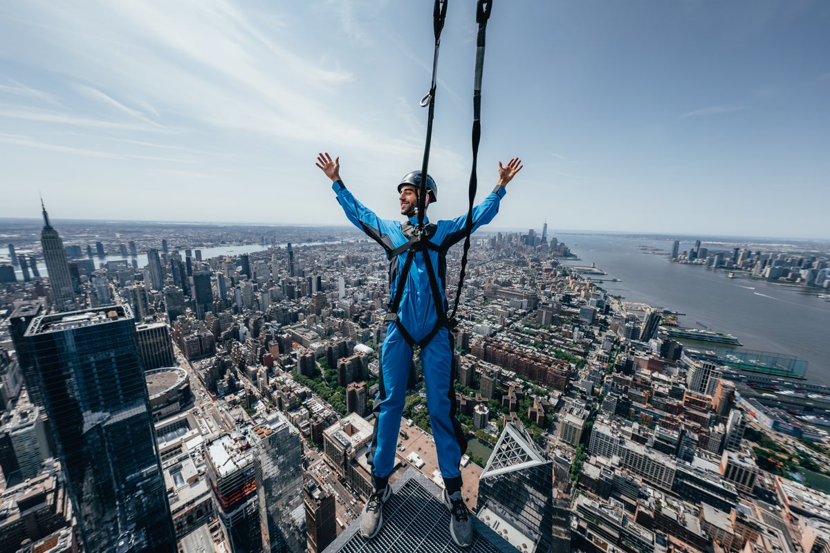 New attraction lets you climb 1,271ft New York skyscraper and hang over ...