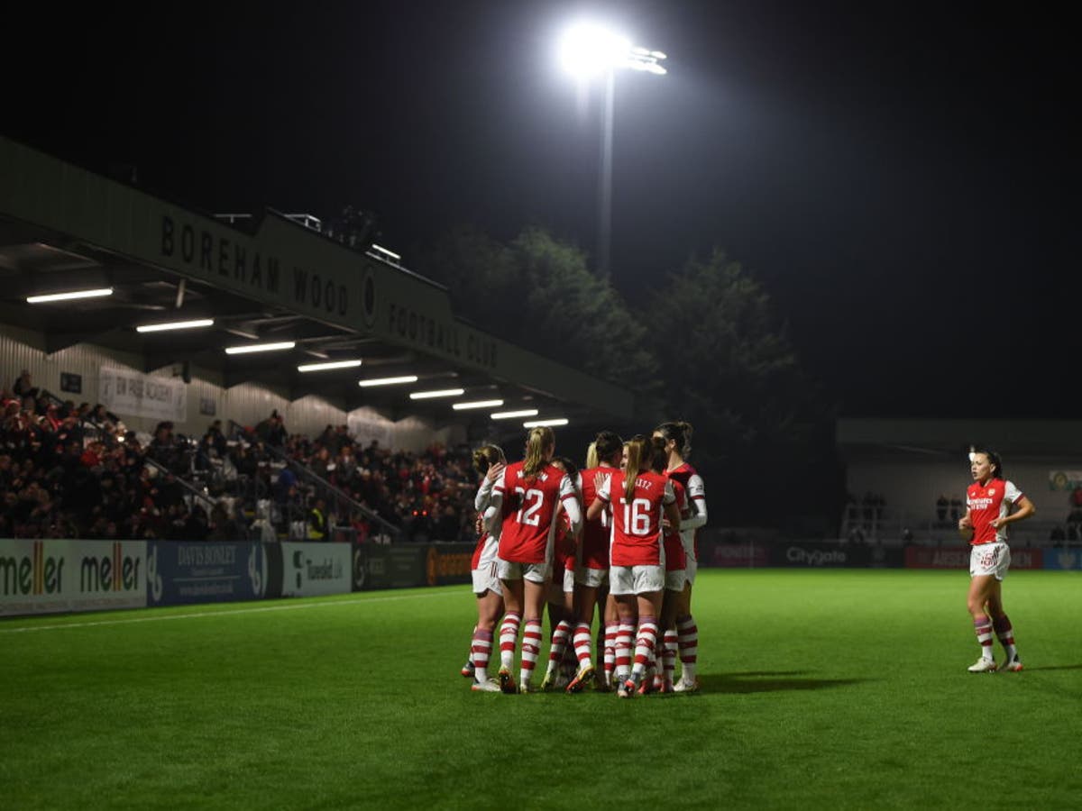 FA set WSL target to more than double attendances by 2024 | The Independent