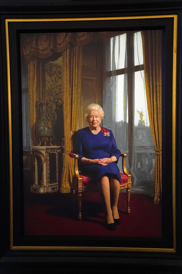 Queen Elizabeth portraits through the years | The Independent