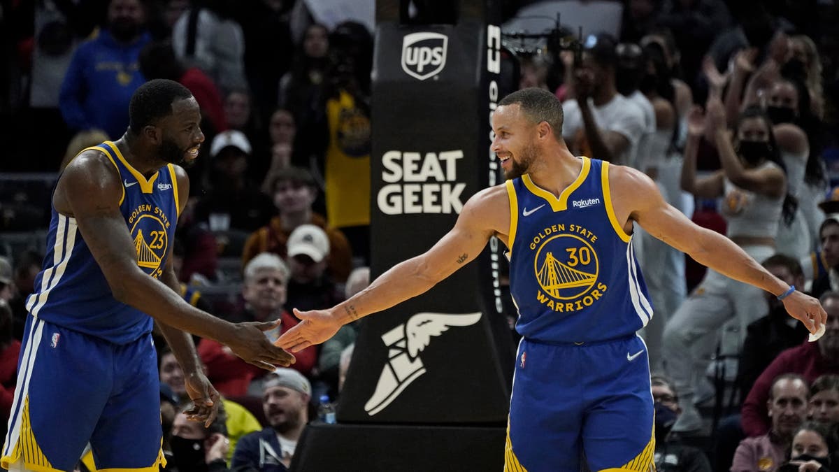 Curry brilla con 40 puntos y Warriors doblegan a Cavaliers ...