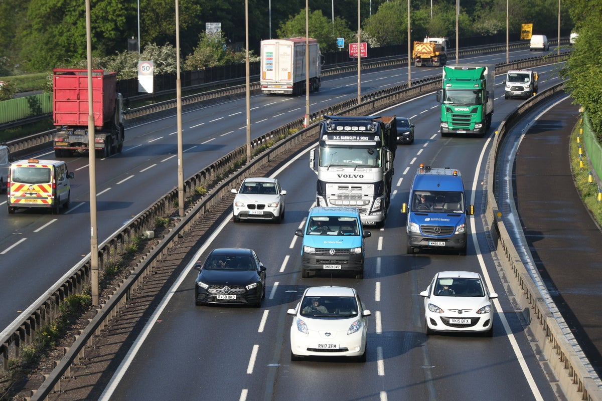 Number of unlicensed vehicles on UK roads up by 85,000 in two years ...