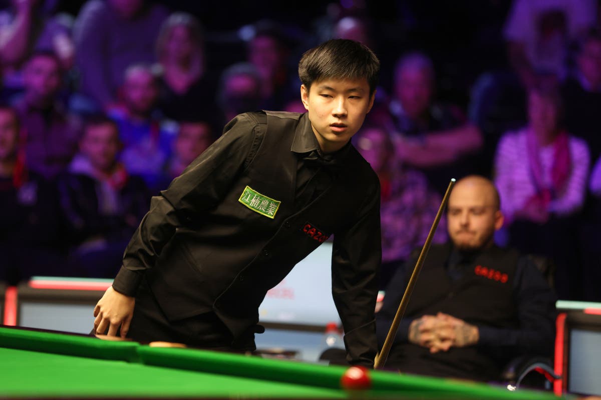 Advantage Zhao Xintong in UK Championship final | The Independent