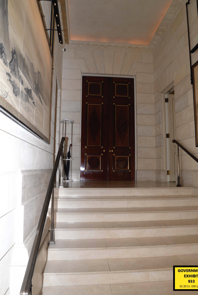 Photos from 2019 FBI raid on Epstein’s Upper East Side mansion released ...