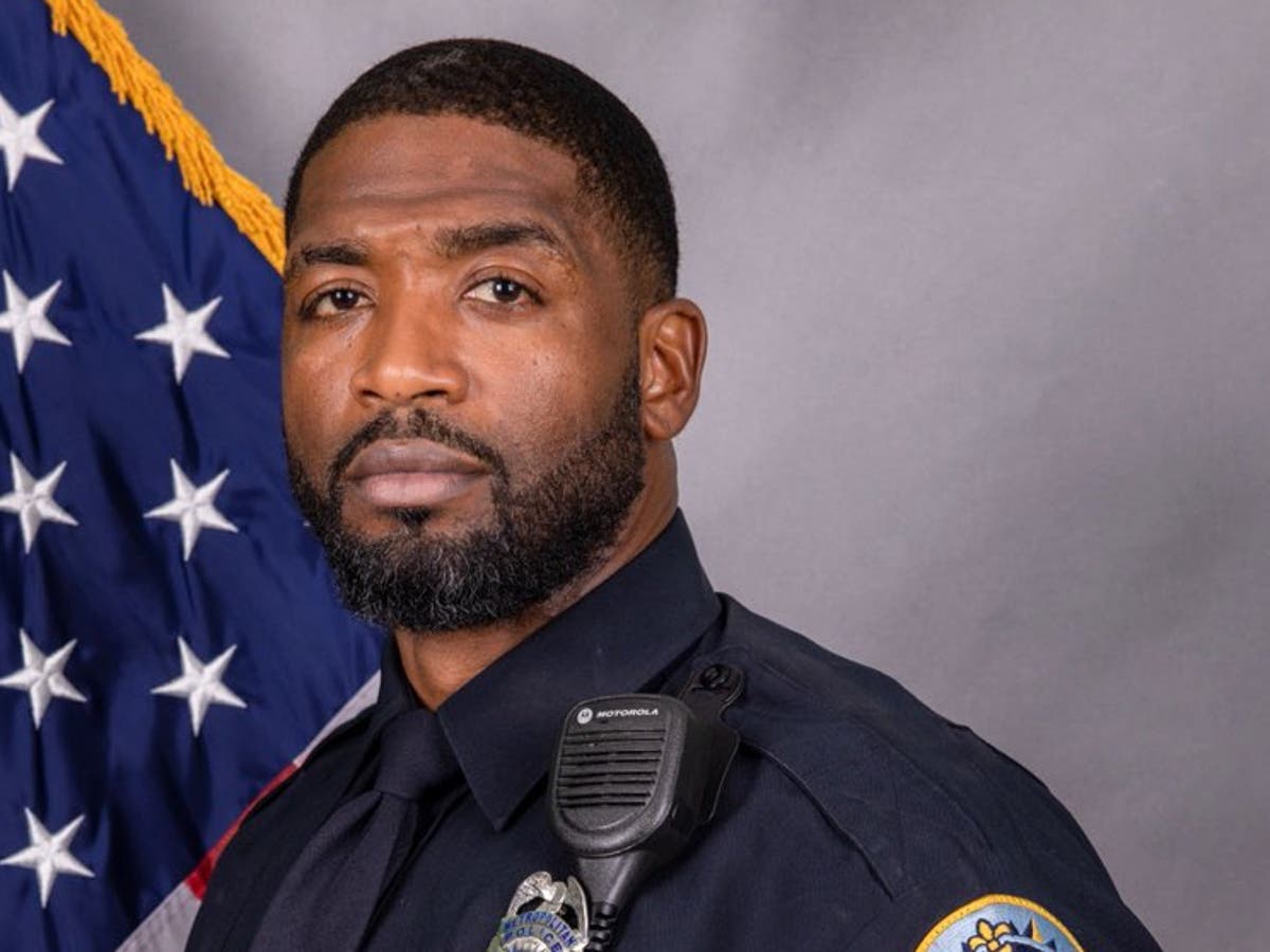 Video shows police officer shooting driver who grabbed gun after car ...