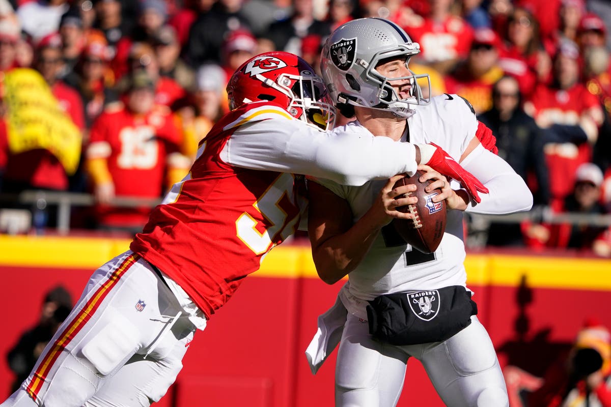 Otrora líderes de división, Raiders sufren derrota histórica ...