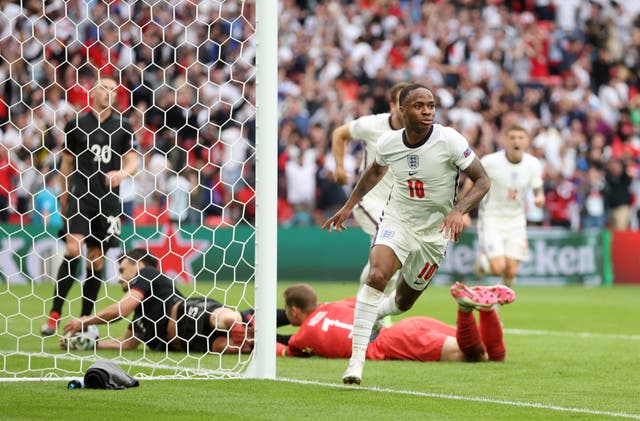 Why Raheem Sterling’s sad decline is symptomatic of a chaotic Chelsea ...