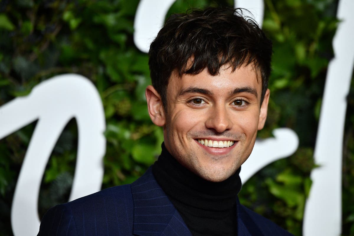 Tom Daley calls on gay football players to speak publicly about their ...