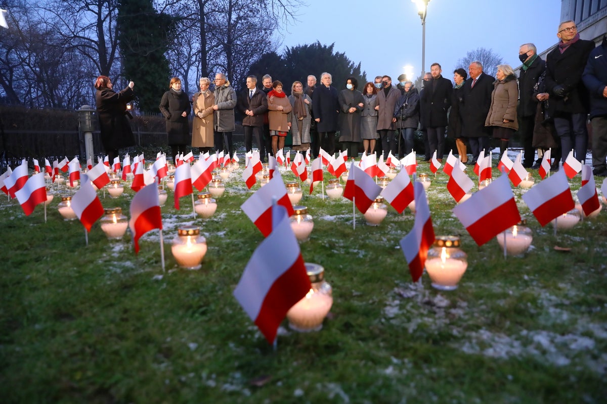 Poland’s Covid death toll passes 100,000 | The Independent