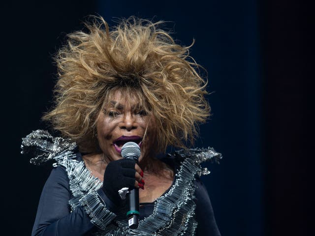 Elza Soares: Samba star who became Brazil’s grand dame of song | The ...