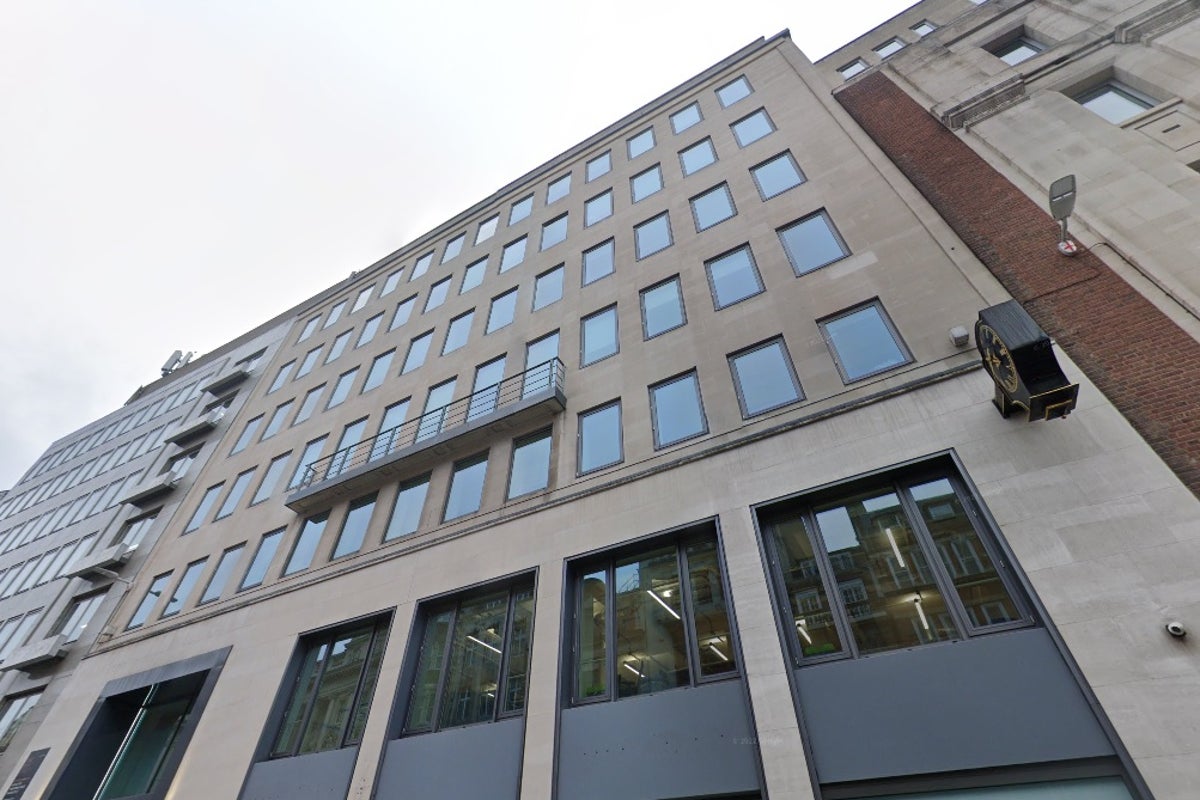 Executive called an ‘old fossil’ by his boss wins age discrimination ...