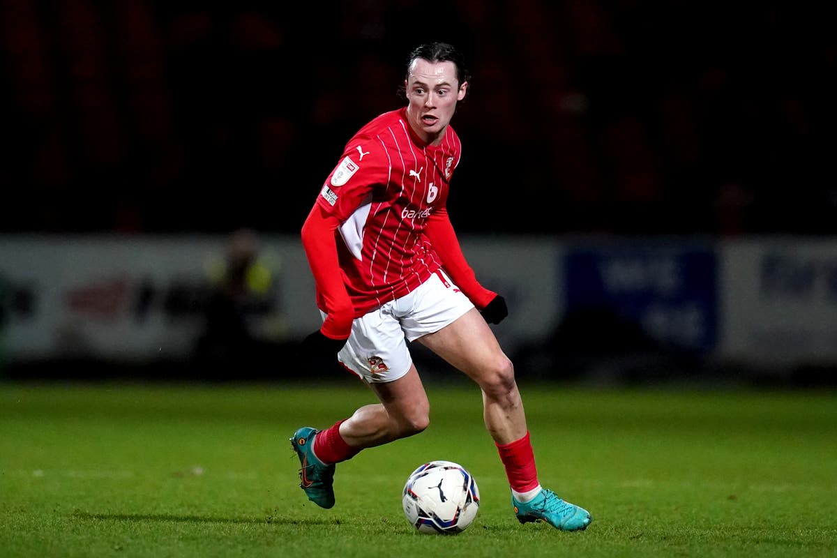 Swindon fan, six, who cannot afford match tickets sends 26p to star ...