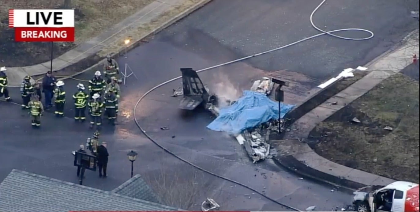 Small plane crashes in residential neighbourhood in Pennsylvania | The ...