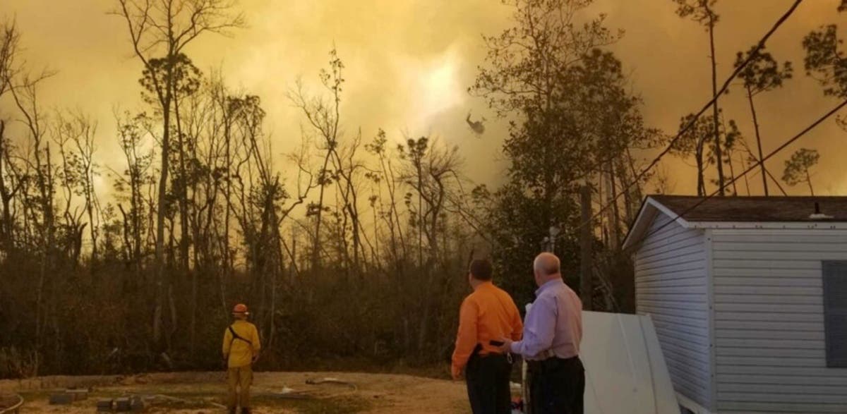 Florida fire: Two homes destroyed and 12 damaged as firefighters battle ...
