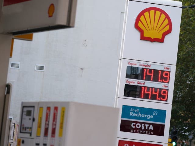 Shell to stop buying Russian oil and natural gas amid Ukraine invasion ...