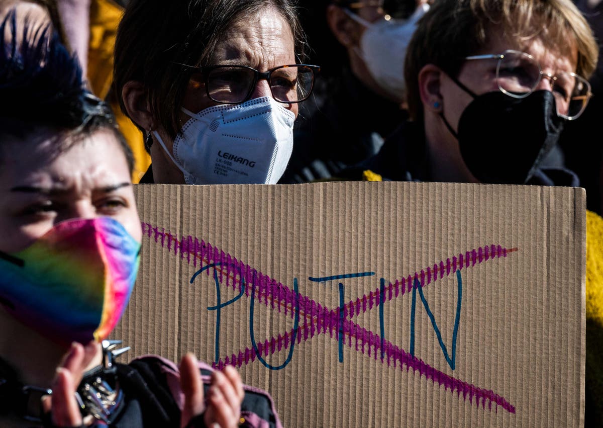 Russian citizens are using emoji codes to avoid authorities and ...