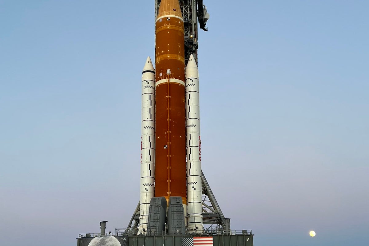 Nasa finally rolls its new Moon rocket out under the moonlight | The ...