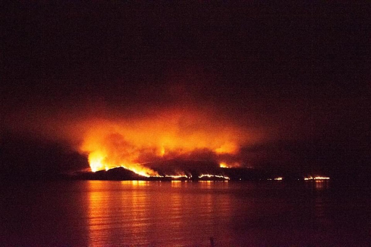 ‘Apocalyptic’ fire engulfs Scottish island used for Anthrax experiments ...