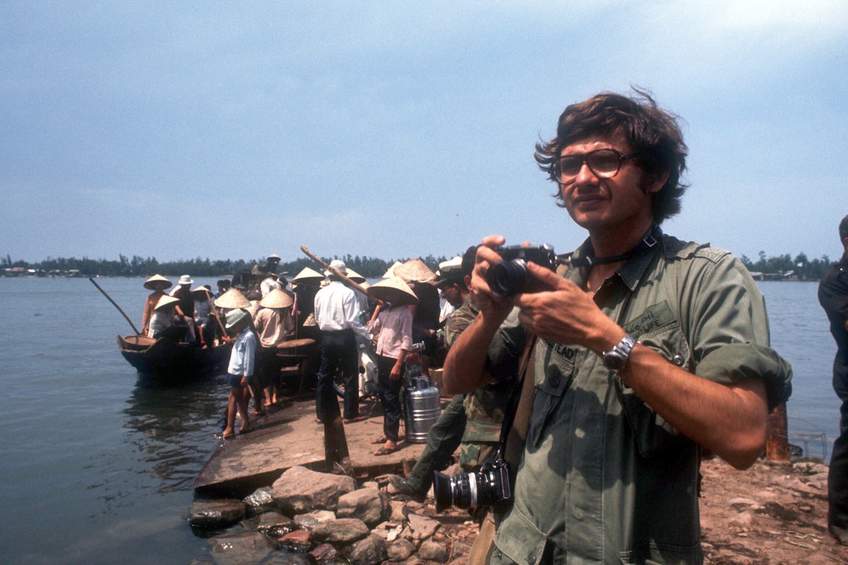 Dirck Halstead: War zone photographer who ventured into danger | The ...
