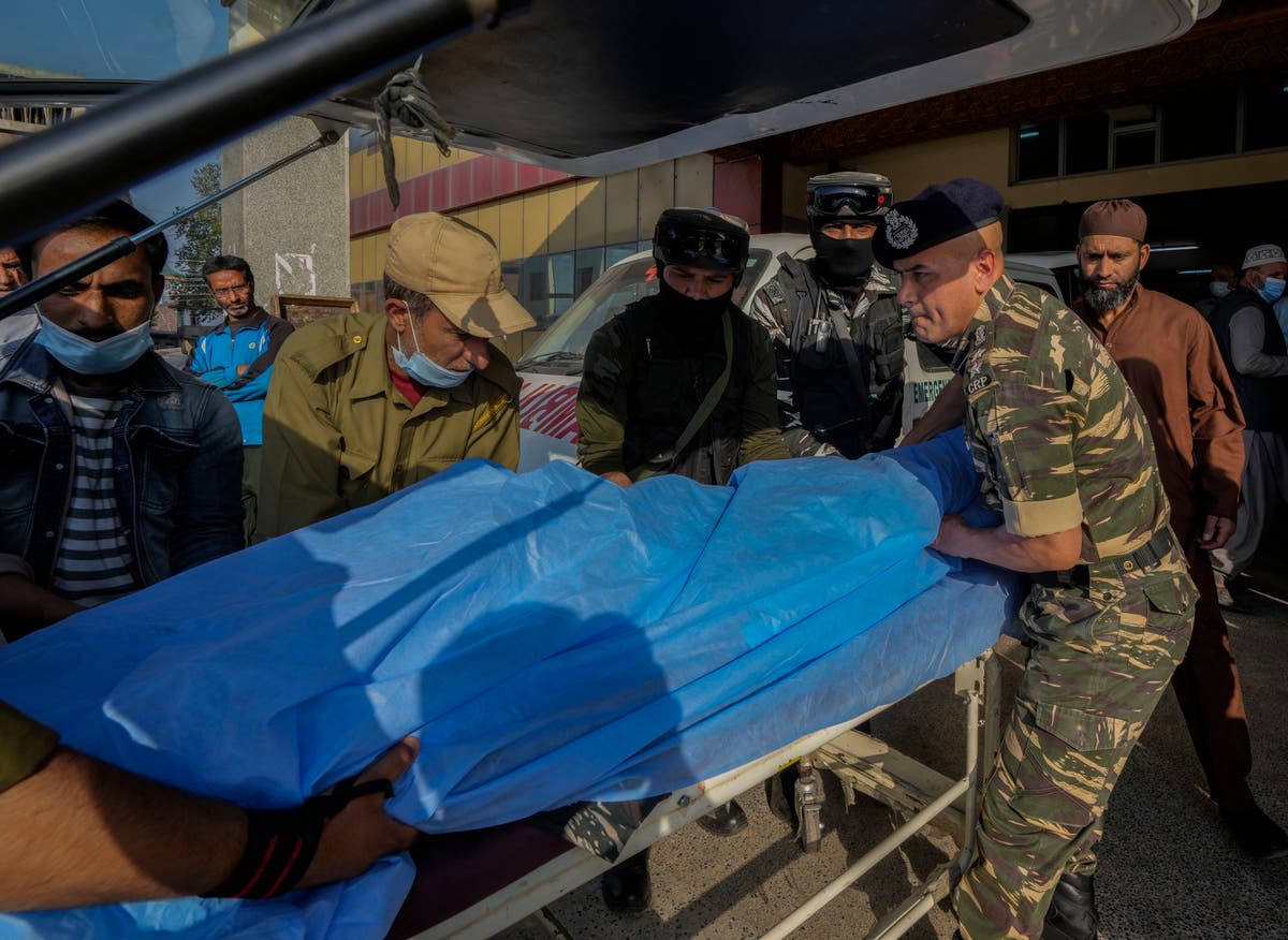 India soldier killed, 4 workers injured in Kashmir attacks | The ...