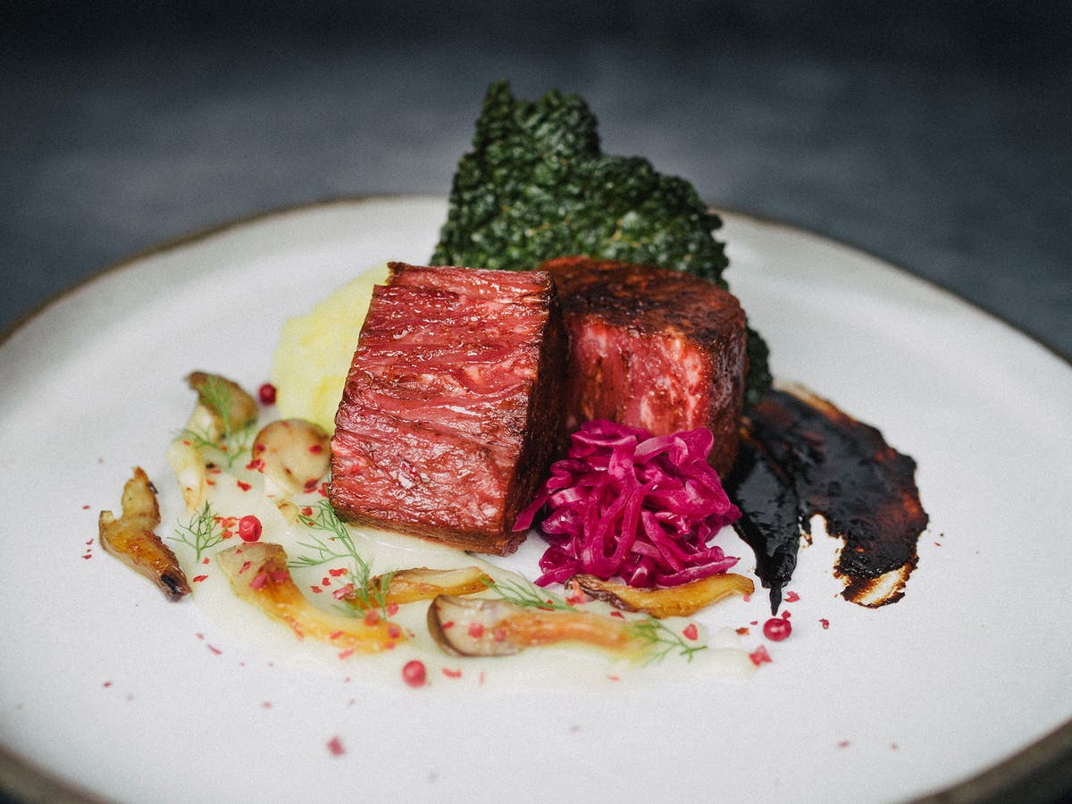 Vegan steak by Juicy Marbles: Can it ever compare to the real thing ...