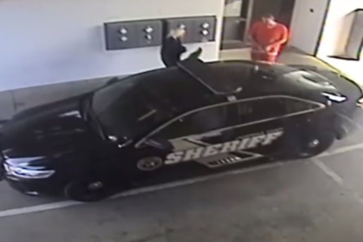 New video shows Alabama murder inmate escaping with prison guard as ...