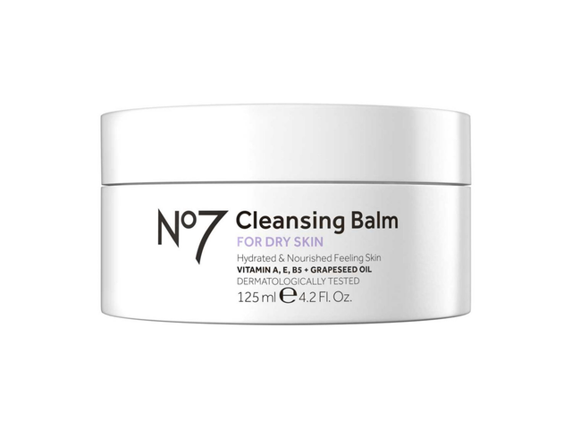 We put the No7 pro derm scan to the test with a whole new skincare ...