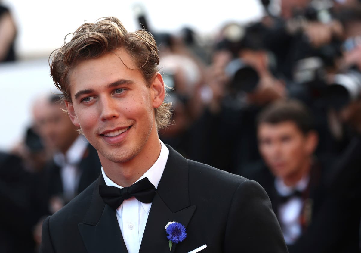 Austin Butler still uses the 2007 IMDb biography written by his ‘proud ...