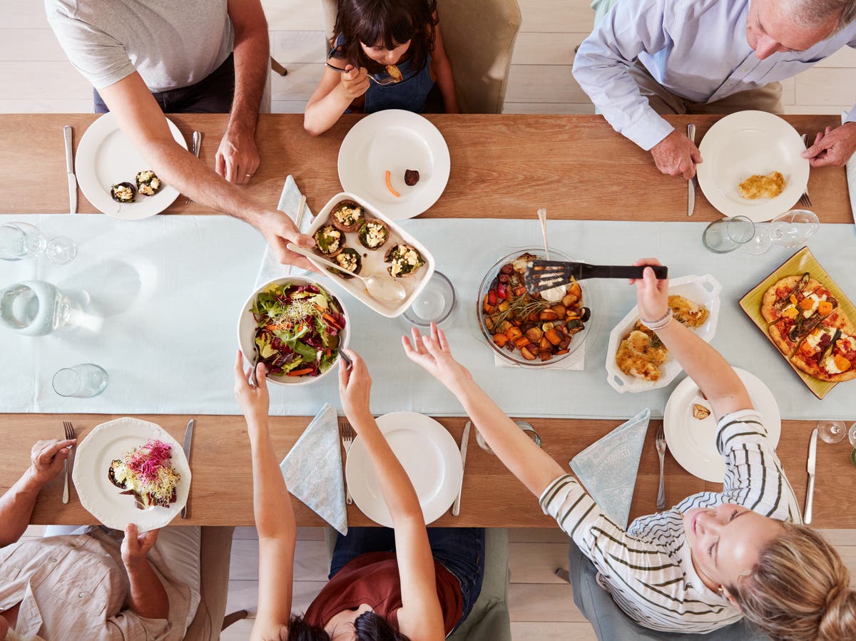 New study reveals the typical family only spends just six hours ...