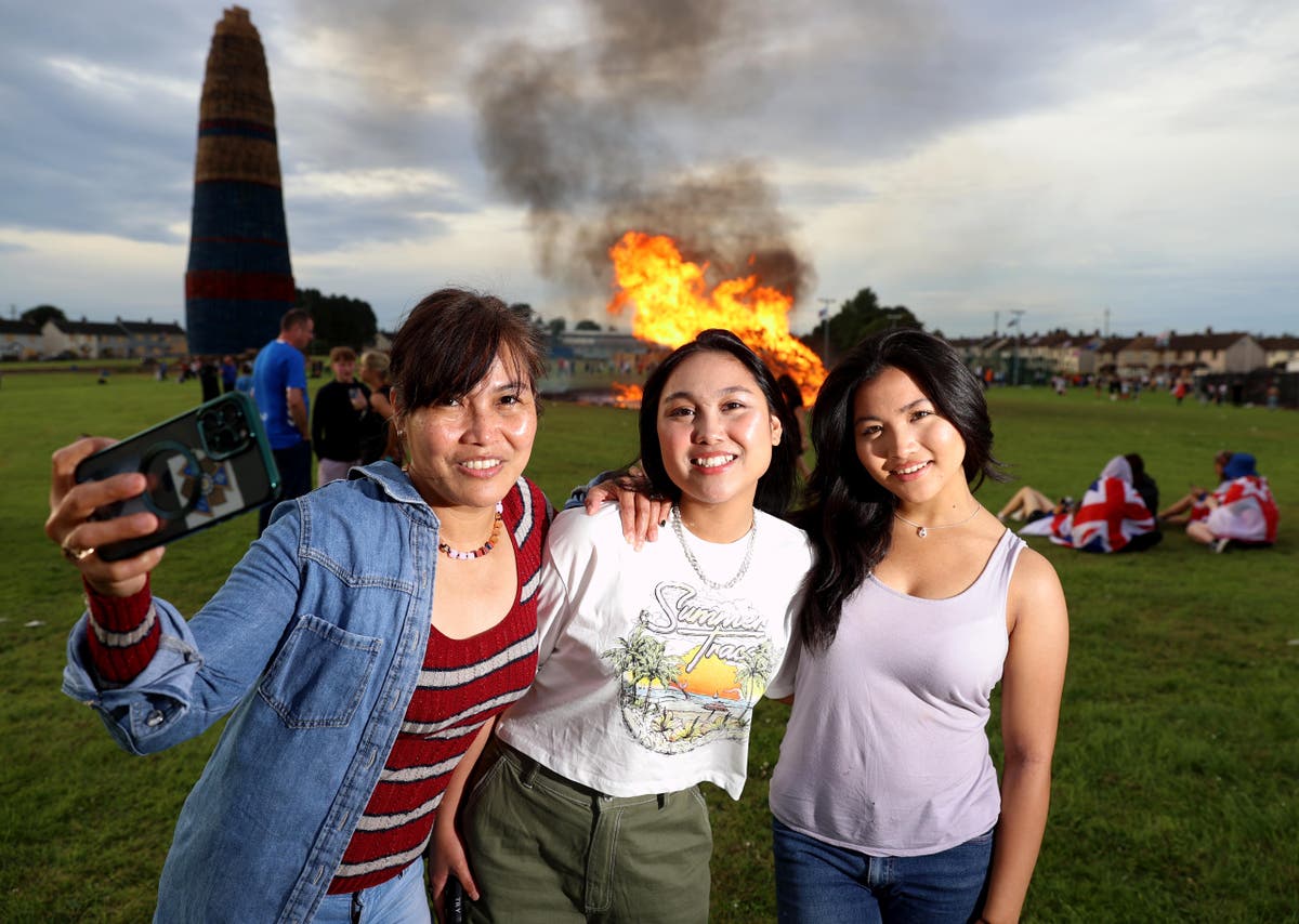 Bonfires lit in loyalist areas across NI to mark ‘Eleventh Night’ | The ...