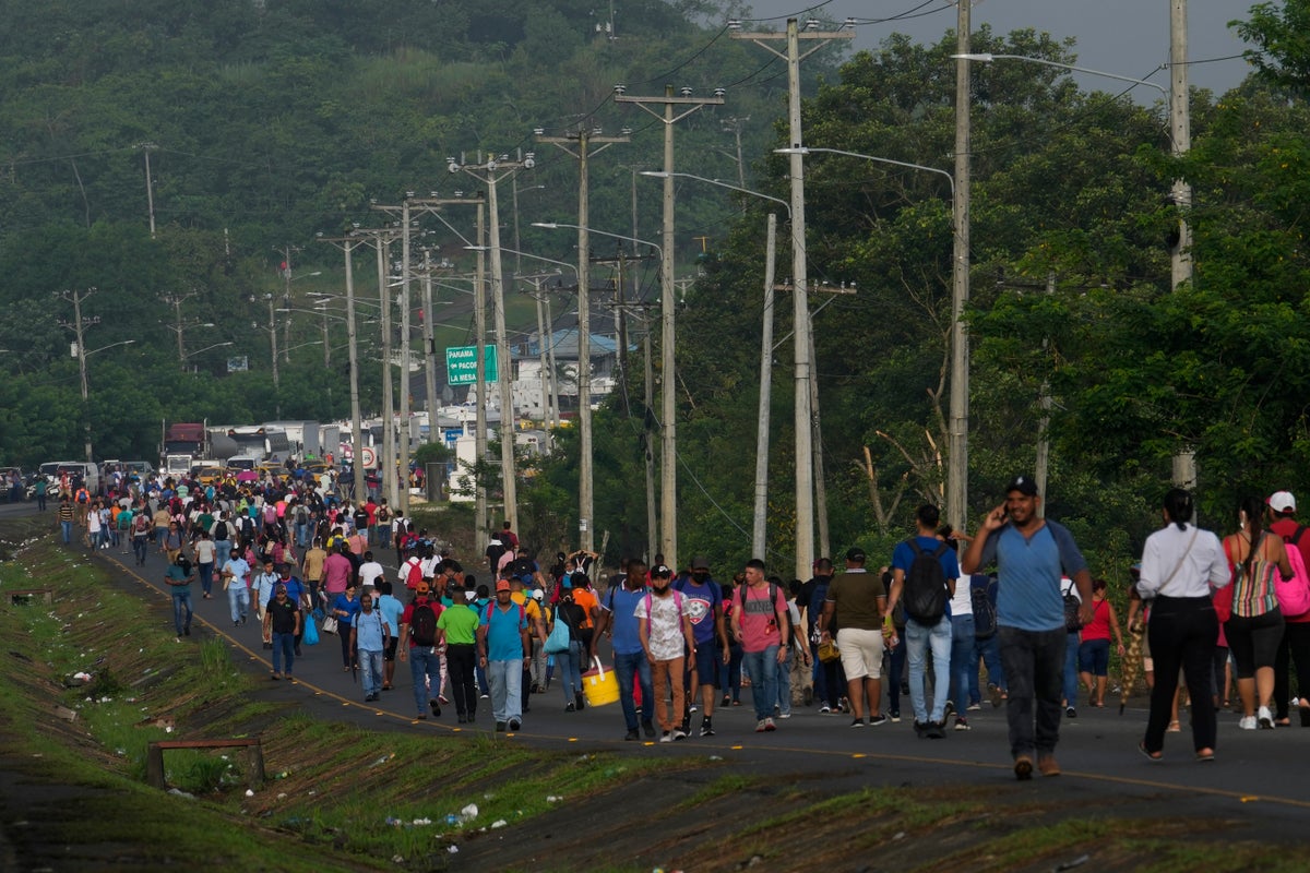 3 weeks of protests in Panama cause food, fuel shortages | The Independent
