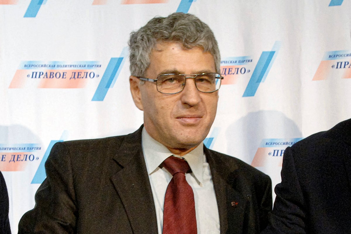 Russian opposition figure detained after returning to Moscow | The ...