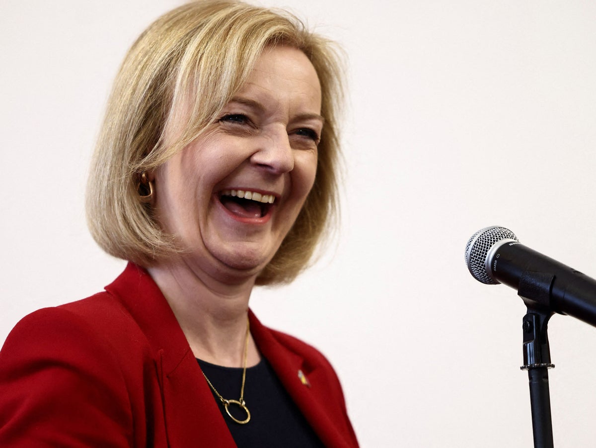 Liz Champagne's Instagram, Twitter & Facebook on IDCrawl