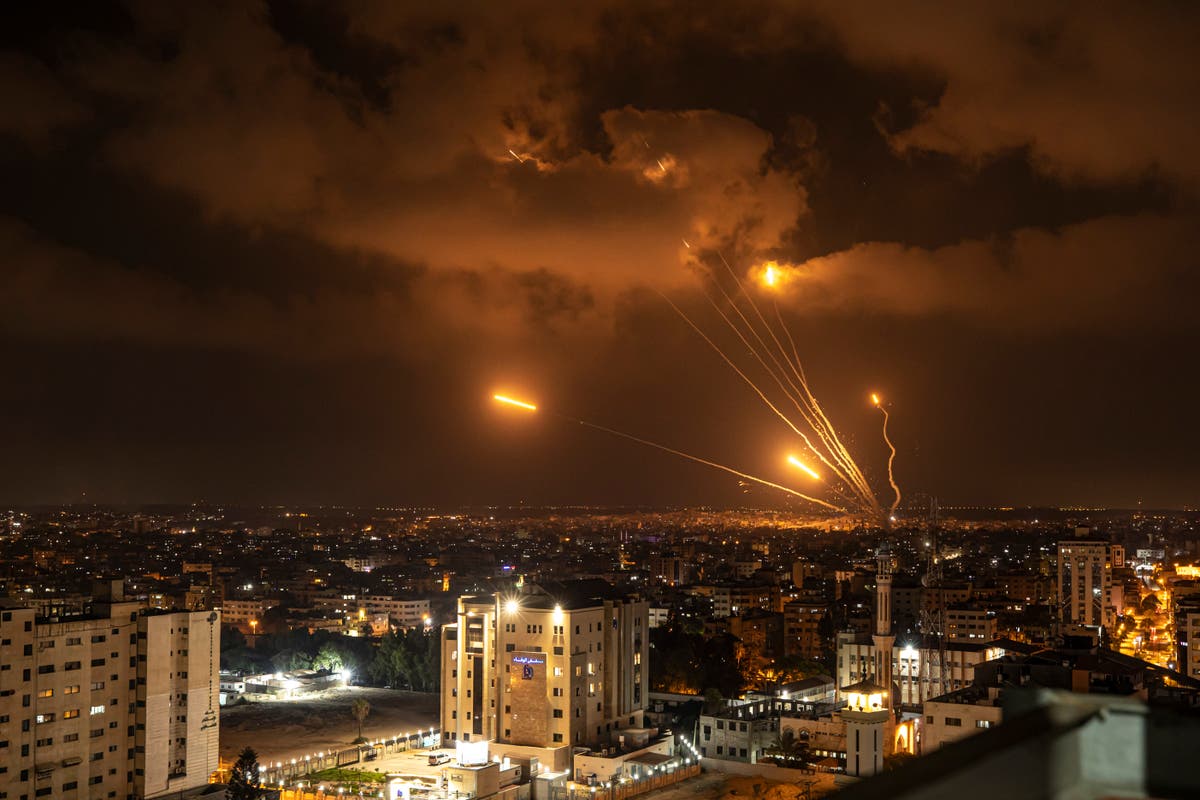 Israel and Gaza militants exchange fire after deadly strikes | The ...