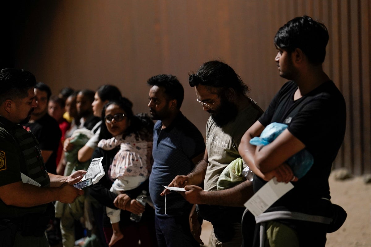 'Tale of two borders': Mexicans not seen at busy crossings | The ...