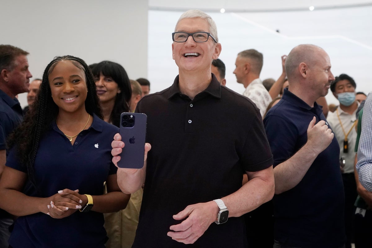 iOS 16 release: Apple makes new iPhone software update available to ...
