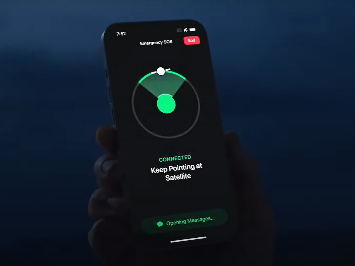How does the new iPhone 14 satellite connectivity feature work and when ...