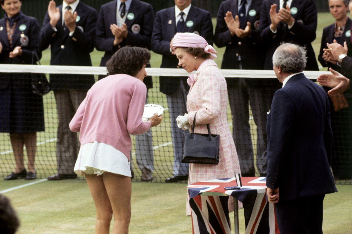 Virginia Wade recalls key role the Queen played in her Wimbledon ...
